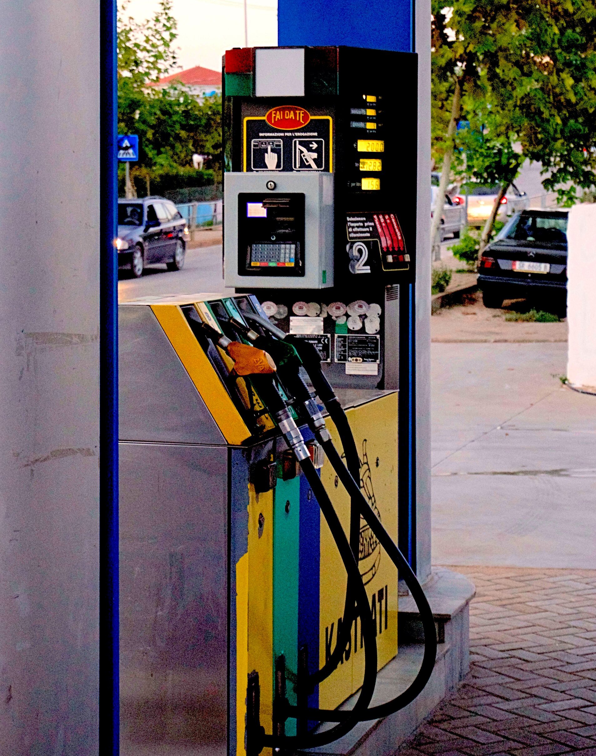 Obbligo di fatturazione elettronica per i carburanti - SLT Strategy ... Obbligo di fatturazione elettronica per i carburanti - SLT Strategy ...